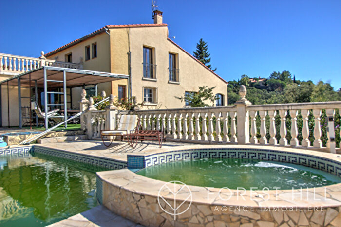 Maison 12 pièces à Céret, à vendre