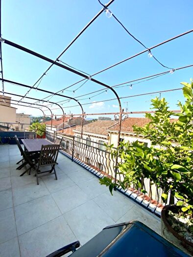 Maison à vendre - Le Cannet, Centre-ville - 5 pièces - 3 chambres