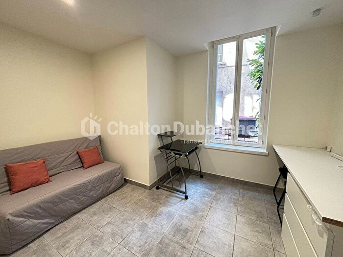 Le Centre-Centre Ville, Roanne : Appartement 1 pièce à louer
