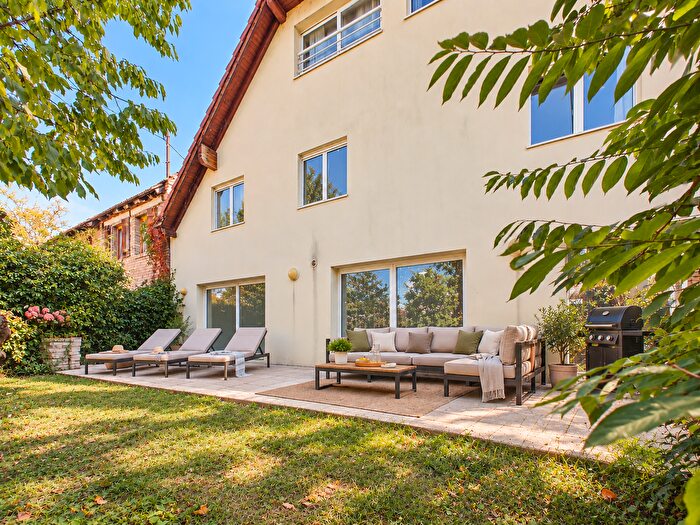 Maison 10 pièces à vendre à Holtzheim
