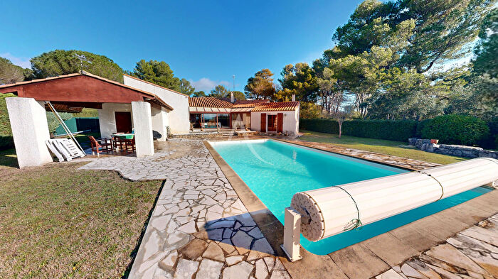 Maison à vendre - Villemoustaussou - 7 pièces - 4 chambres