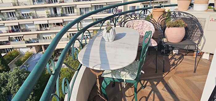 Appartement à vendre - Nice - 3 pièces - 2 chambres