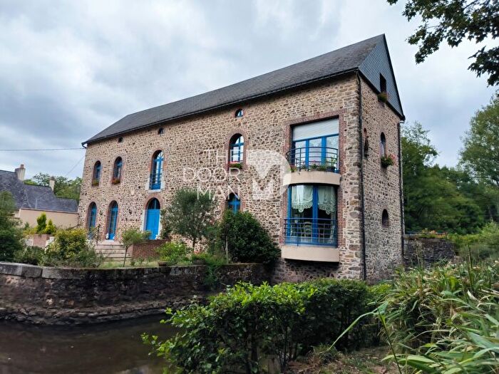 Maison à vendre - Saint-Céneré - 13 pièces - 5 chambres