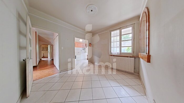 Maison à vendre - Saint-Pierre-en-Faucigny - 7 pièces - 5 chambres