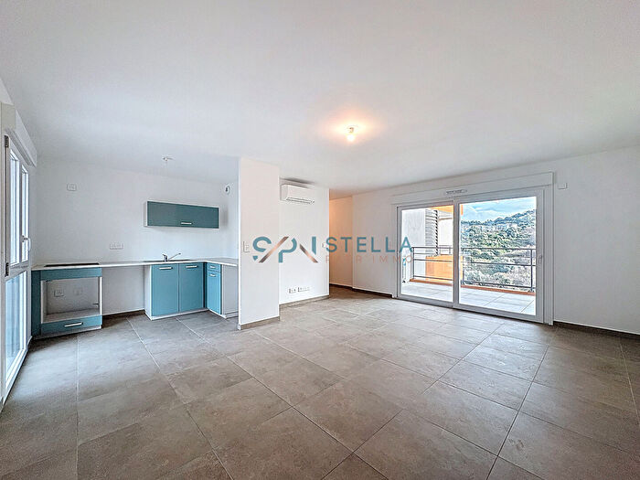 Appartement à louer - Sarrola-Carcopino - 3 pièces - 2 chambres