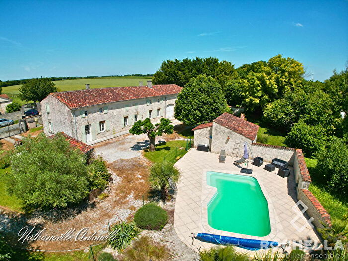 La Brousse : Maison 6 pièces à vendre