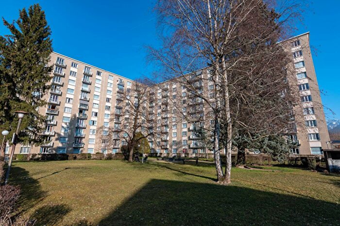 Appartement à louer - Saint-Martin-dHères - 3 pièces - 2 chambres