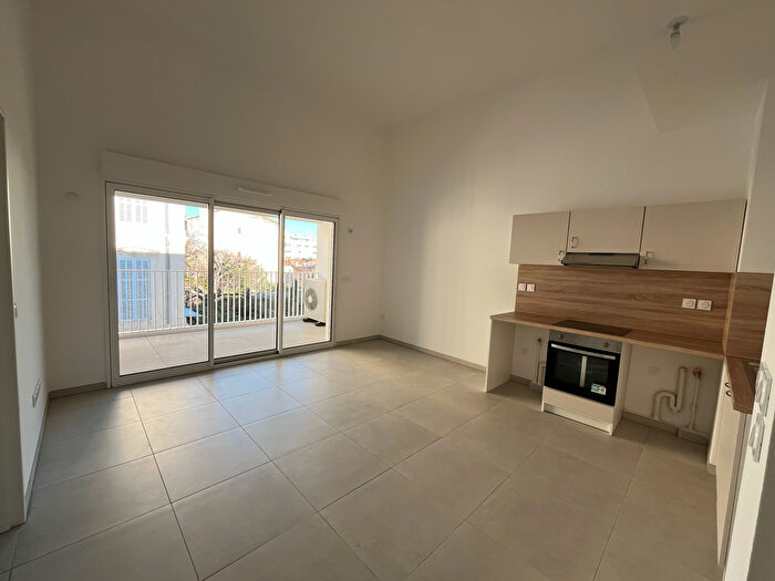 Appartement à louer - Marseille e , Vauban - 3 pièces - 2 chambres