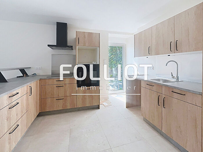 Maison à louer - Le Châtellier - 4 pièces - 3 chambres