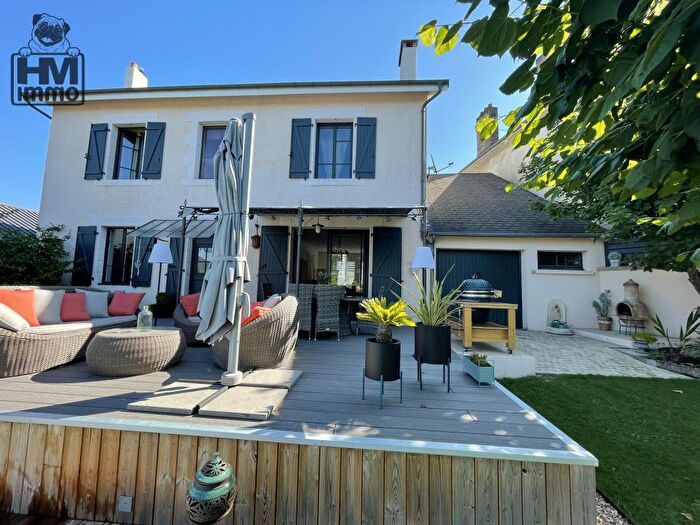 Maison 7 pièces à Bussière-Galant, à vendre