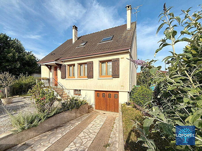 Maison à vendre - Brétigny-sur-Orge, Centre-ville - 7 pièces - 5 chambres