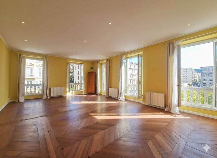 Appartement à vendre - Nice, Carabacel - 4 pièces - 3 chambres