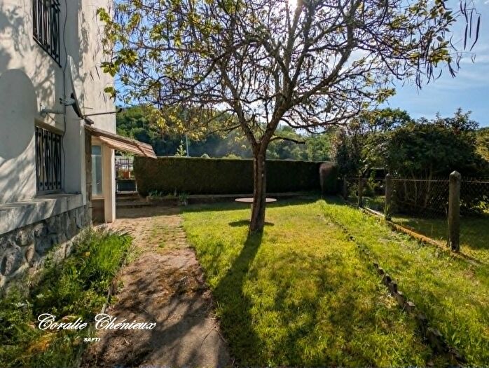 Maison 8 pièces à Bort-les-Orgues, à vendre