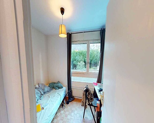 Appartement à louer - Sans Souci-Dauphiné, Lyon ème arrondissement - 4 pièces - 8 chambres