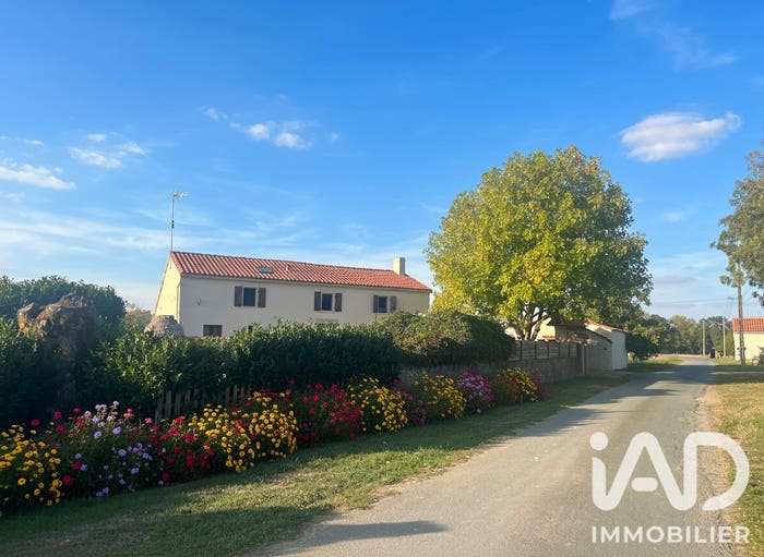 Maison 10 pièces à vendre - Nalliers