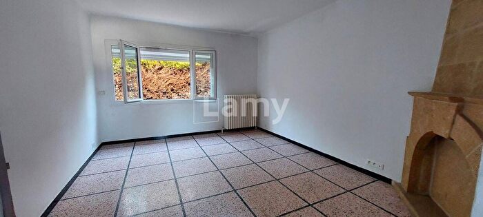 Appartement à louer - Centre Ville-Stalingrad, Alès - 3 pièces - 2 chambres