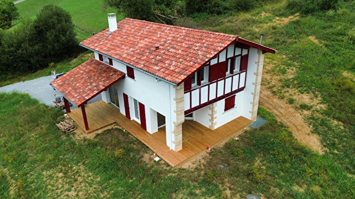 Maison 4 pièces à Souraïde, à louer