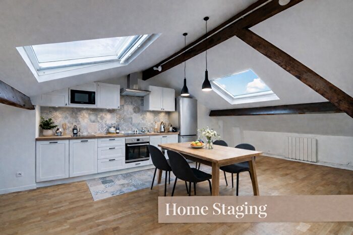 Appartement à vendre - Aubervilliers, Centre-ville, Victor Hugo - 2 pièces - 1 chambre