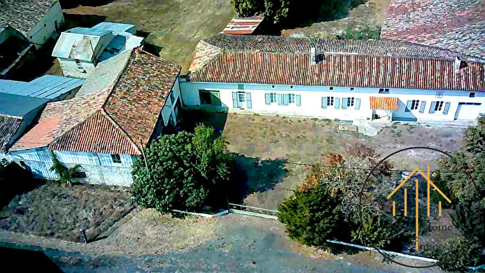 Maison 4 pièces à Guimps, à vendre