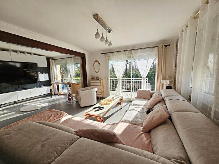 Maison à vendre - Le Perray-en-Yvelines - 6 pièces - 3 chambres