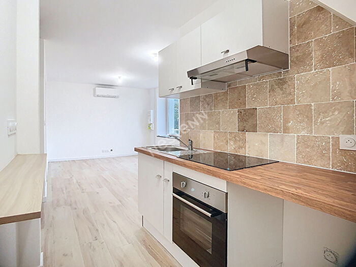 Appartement à louer - Quimper, Kerfeunteun, Cuzon - 3 pièces - 2 chambres