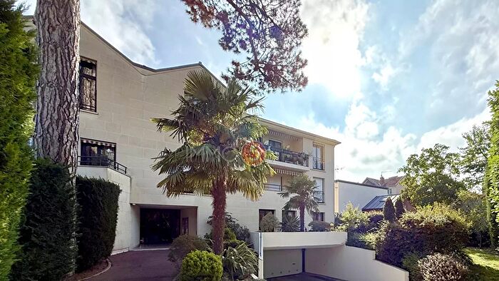 Appartement à vendre - Le Raincy, Centre-ville, Mairie, Thiers - 5 pièces - 2 chambres