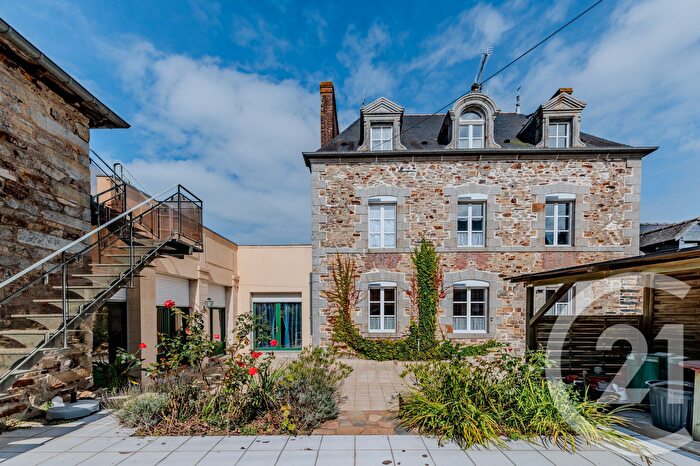 Maison à vendre - Vitré, Villaudin, Le Haut Chalet, Grange - 12 pièces - 7 chambres