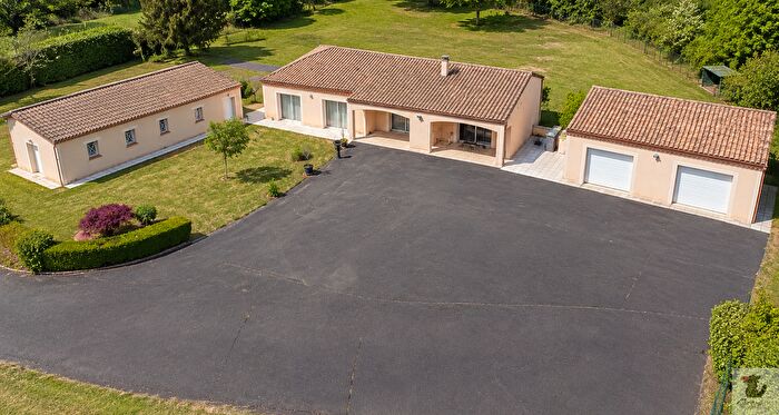 Ribagnac - Maison 5 pièces à vendre