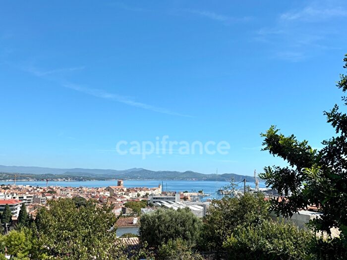 Maison à vendre - La Ciotat, Mugel, La Garde, Sainte-Croix - 4 pièces - 2 chambres