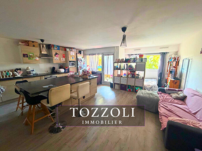 Appartement 3 pièces à vendre - Villefontaine, Servenoble