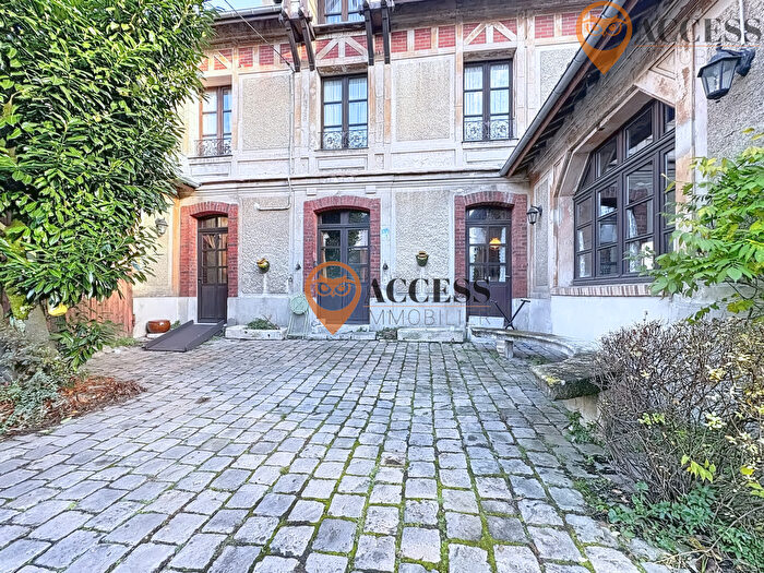 Maison à vendre - Montmorency, Centre Montmorency - 9 pièces - 4 chambres