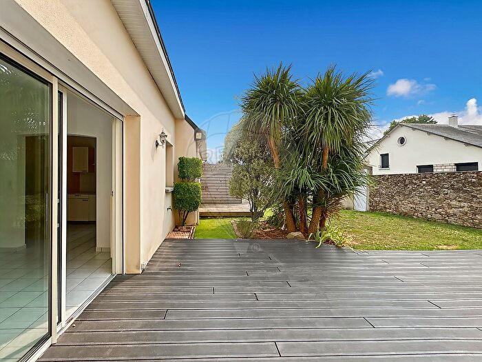 Maison à louer - Sautron - 6 pièces - 5 chambres