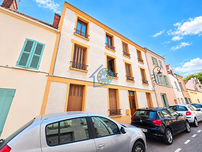Appartement 3 pièces à vendre - Mantes-la-Jolie, Centre-ville