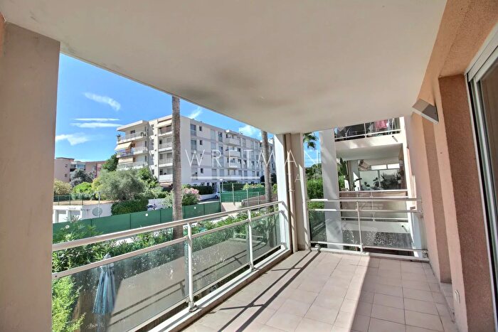 Appartement à vendre - Antibes, Rastines, Super Antibes, Laval, La Fontonne - 3 pièces - 2 chambres