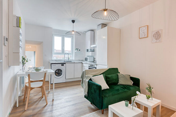 Appartement 3 pièces à Lille, Wazemmes, à louer