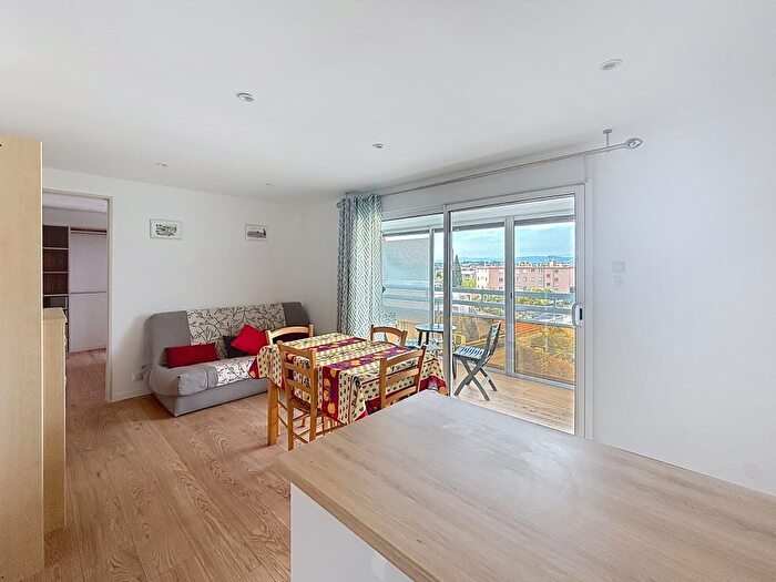 Appartement 2 pièces à vendre - Saint-Raphaël, Les Arênes