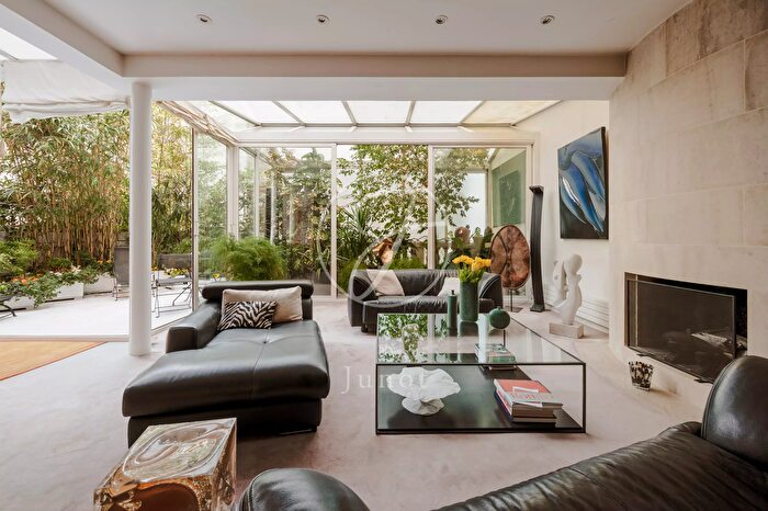 Appartement à vendre - Paris e , Courcelles, Wagram - 5 pièces - 2 chambres