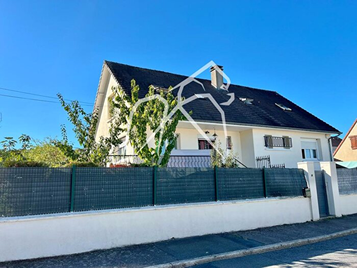 Saint-Étienne-du-Rouvray, Langevin, Barbusse, Ruelle Danseuse : Maison 11 pièces à vendre