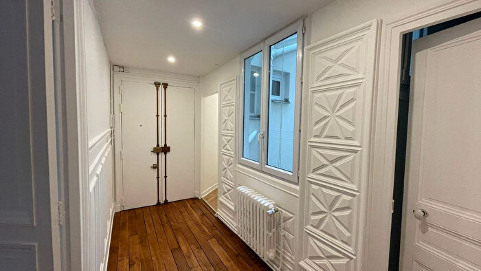 Appartement à louer - Paris e , Elysée, Madeleine - 5 pièces - 3 chambres