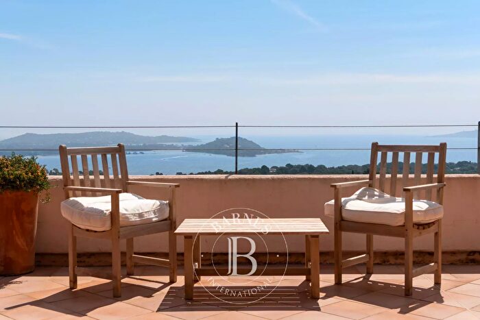 Maison à vendre - Porto-Vecchio - 8 pièces - 6 chambres