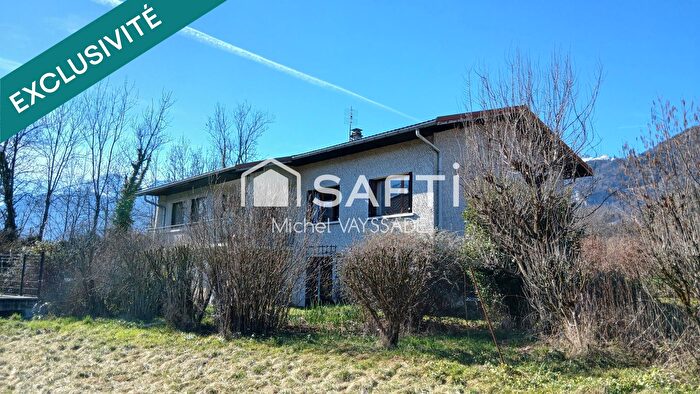 Maison à vendre - Gilly-sur-Isère - 6 pièces - 5 chambres