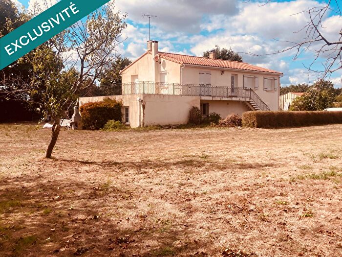 La Boissière-des-Landes : Maison 8 pièces à vendre