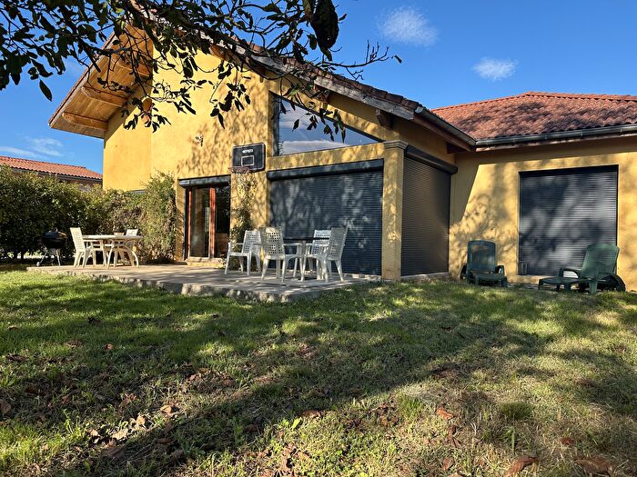 Maison à vendre - Blyes - 6 pièces - 5 chambres