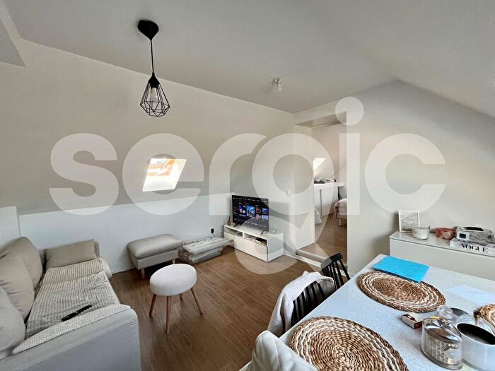 Appartement à louer - Amiens, Saint-Honoré, Jeanne dArc - 2 pièces - 1 chambre