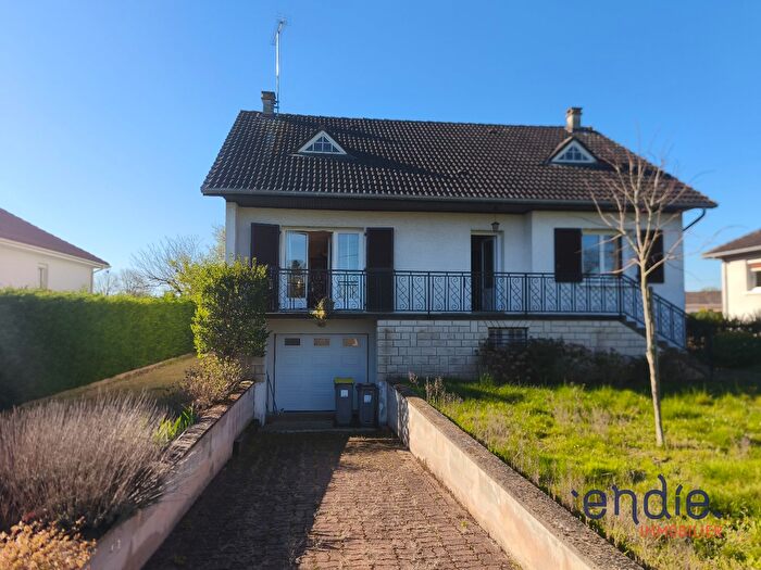 Maison 5 pièces à Cosne-dAllier, à vendre