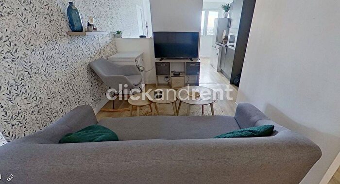 Appartement 6 pièces à Les Mobiles-Maison de Santé, Épinay-sur-Seine, à louer
