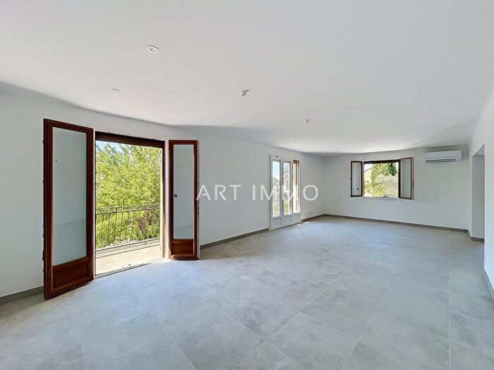 L'Isle-sur-la-Sorgue, Centre-ville : Appartement 4 pièces à vendre