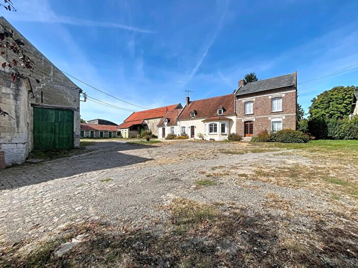 Maison 9 pièces à Molinchart, à vendre