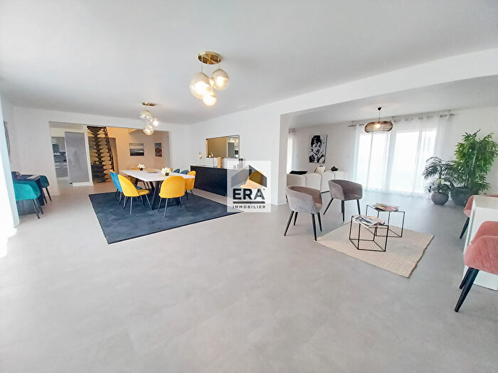 Maison à vendre - La Chapelle-Vendômoise - 10 pièces - 6 chambres