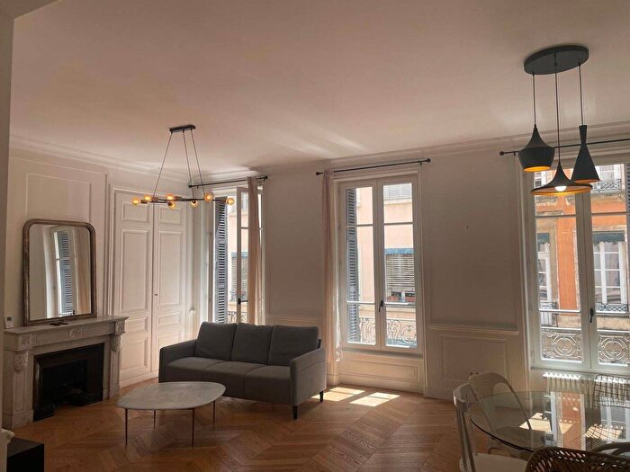 Appartement à louer - Lyon ème - 3 pièces - 2 chambres